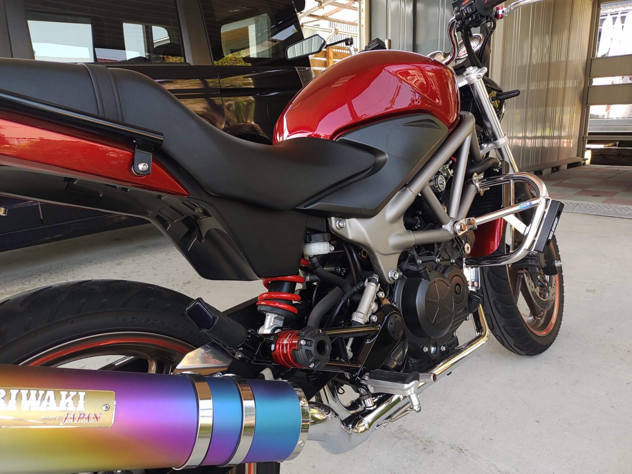 バイクガード取り付け【VTRにSSBバンパー装着】 | のぶさんのライテク研究室